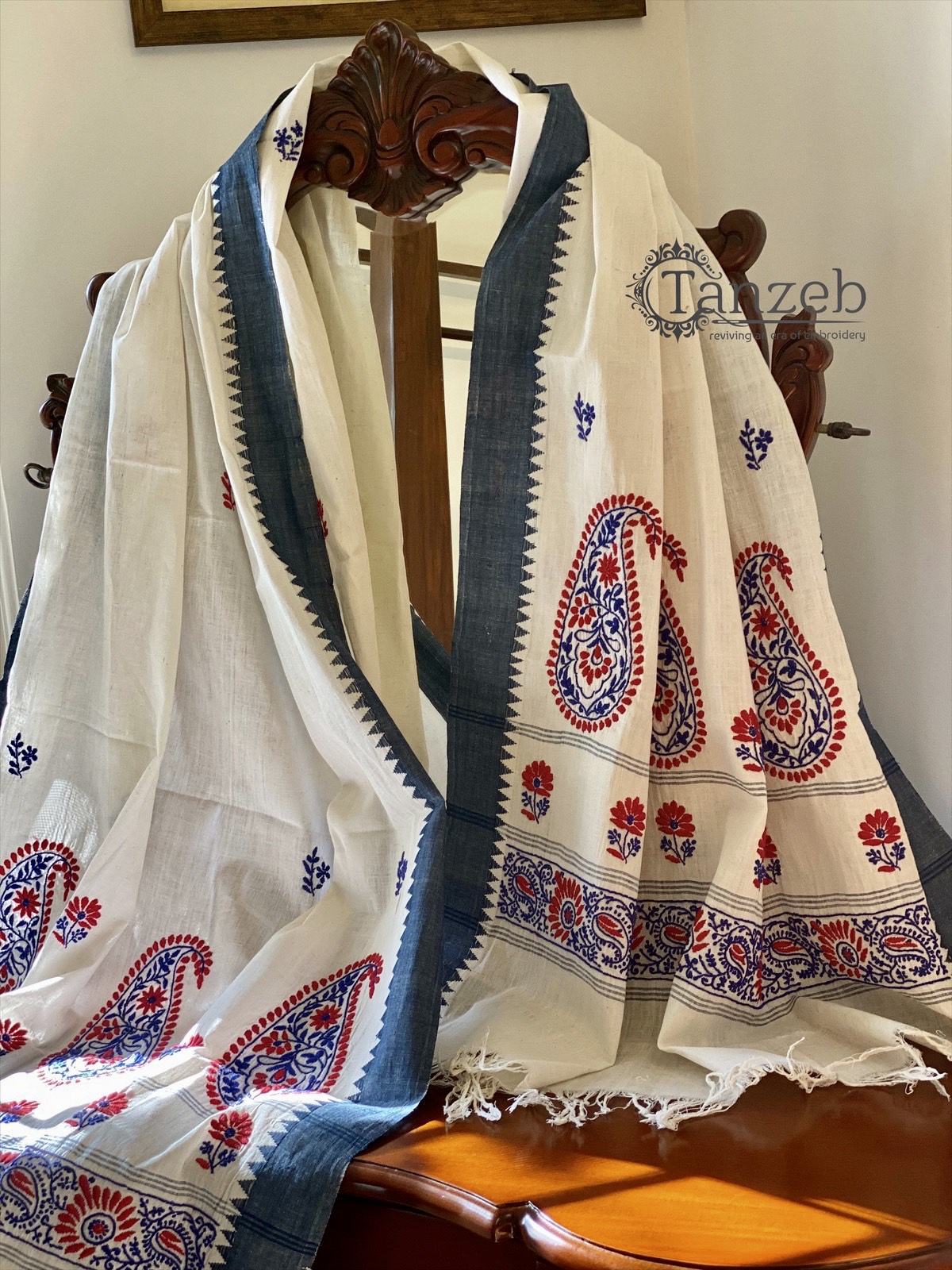 Tanzeb Chikankari Studios: This Woman Entrepreneur Aims To Revive ...